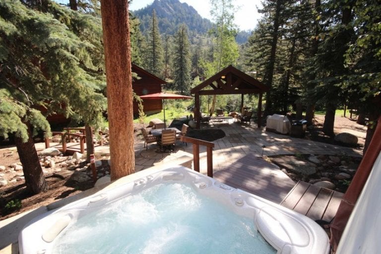 Boulder Brook on Fall River - Estes Park Lodging Resort