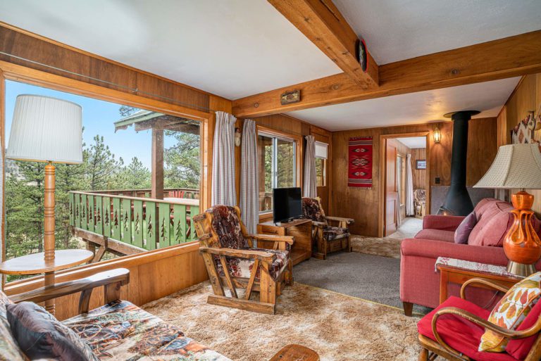 Machin's Cottages - Winter Special - Estes Park