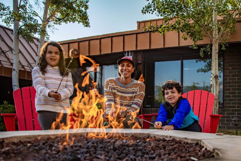 Holiday Inn - Pet Getaway Package - Estes Park